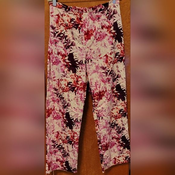 BCBGMaxAzria | Pants & Jumpsuits | Bcbgmaxazria Stretch Floral Pants ...
